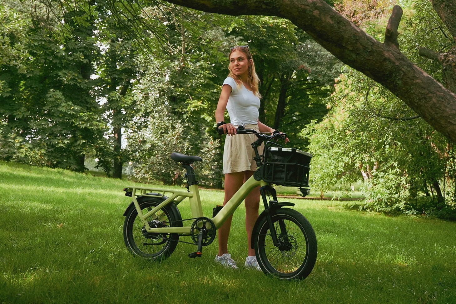 ADO dévoile son premier vélo électrique compact avec une boite automatique